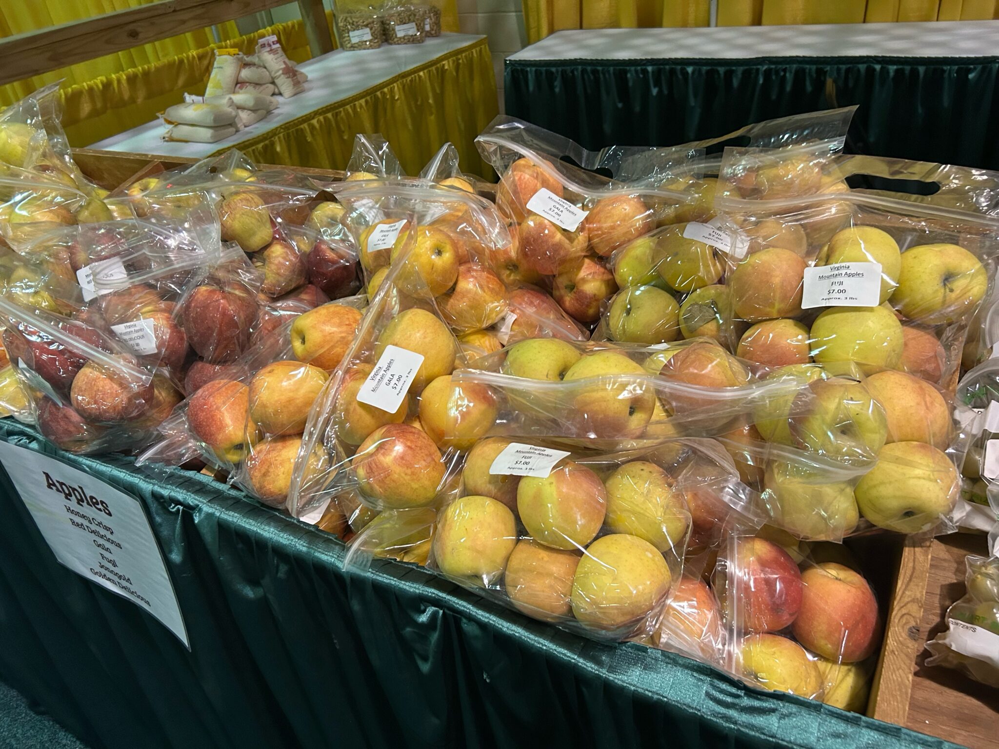 State Fair serves up a taste of the farms in the Ellison Building ...